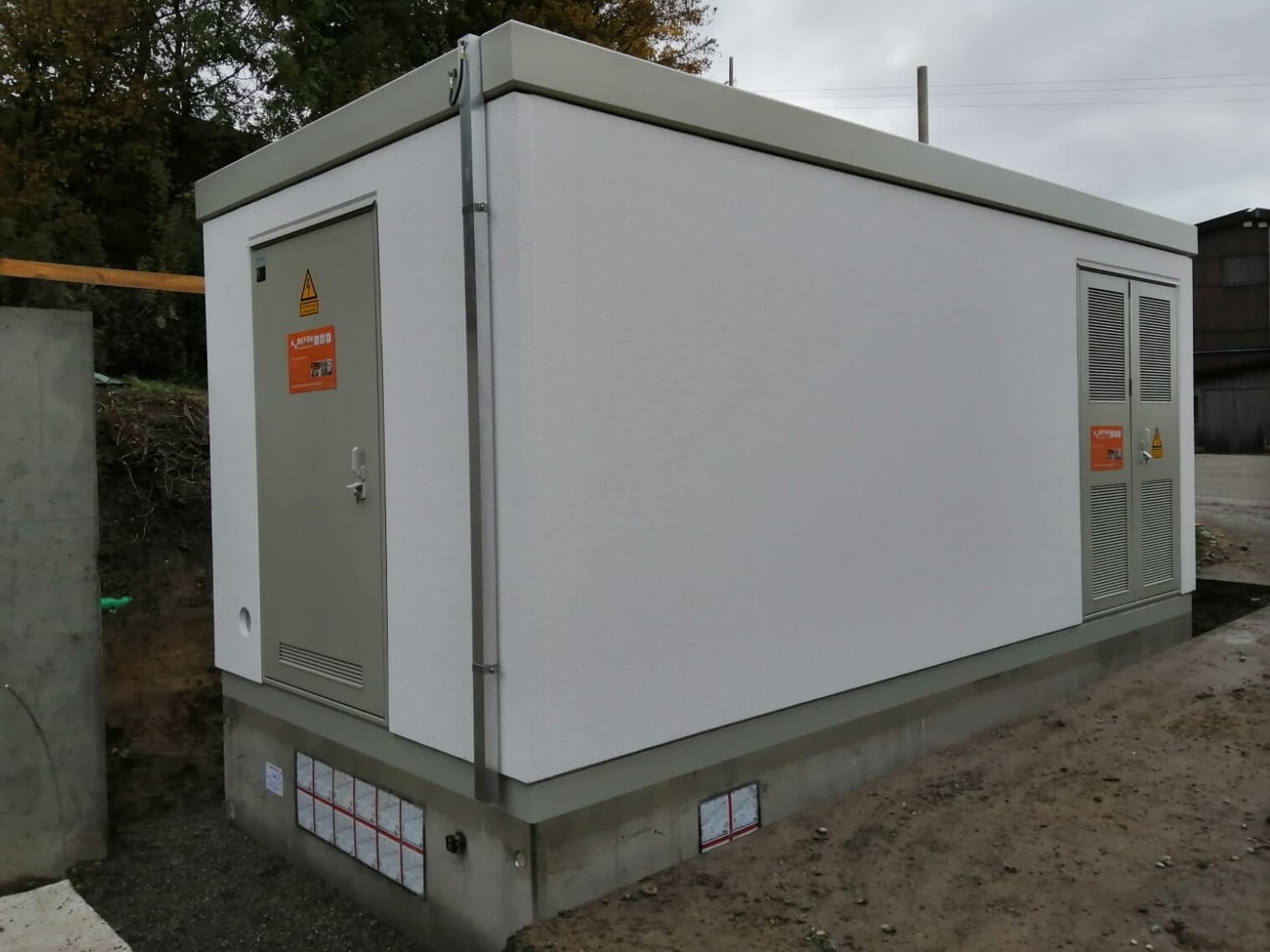Referenzen Trafostationen, Schaltstationen, mobile Trafos | Befra ...